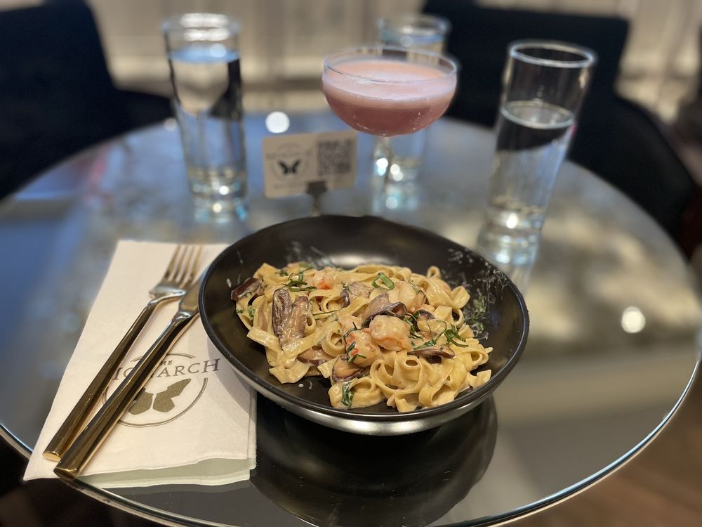 THE MONARCH COCKTAIL BAR & LOUNGE - Updated December 2025 - 236 Photos ...