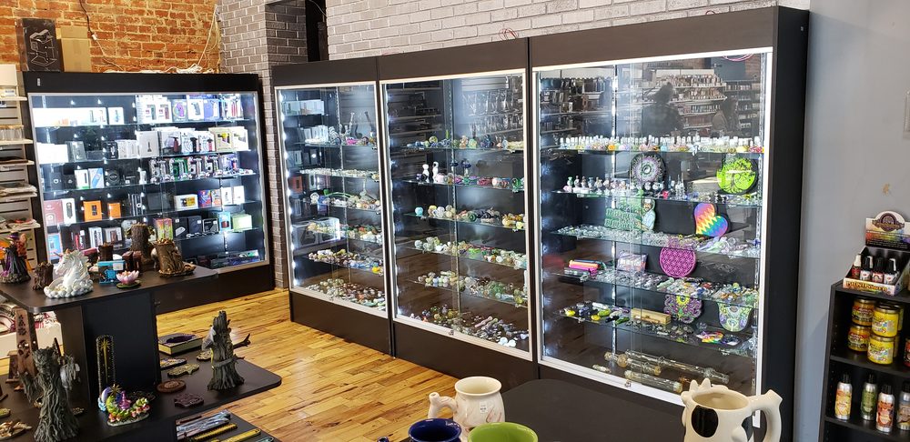 VIBEZ SMOKE & VAPE - Updated November 2025 - 46 Photos - 226 W Mcmillan ...