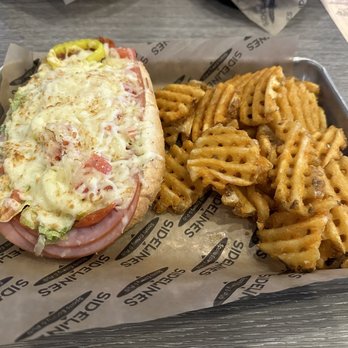 SIDELINES SPORTS EATERY - PERRYSBURG - Updated December 2025 - 15 ...