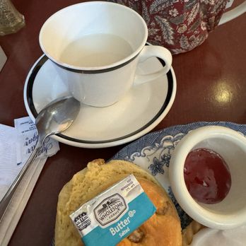 THE BRITISH PANTRY - Updated July 2024 - 140 Photos & 224 Reviews ...