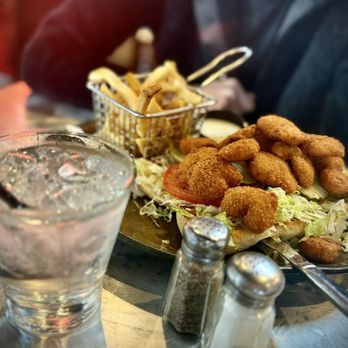 SEPTEMBERS TAPROOM & EATERY - REDLANDS - Updated April 2025 - 550 ...