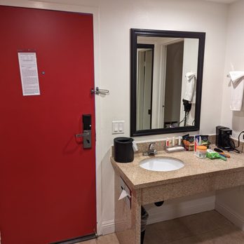 RAMADA BY WYNDHAM TORRANCE - Updated July 2025 - 281 Photos & 179 ...