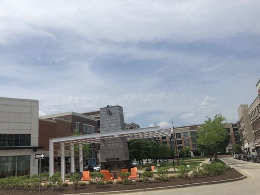 BURR RIDGE VILLAGE CENTER - Updated December 2025 - 13 Photos & 20 ...