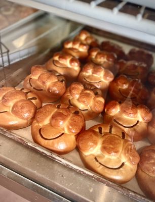 MAHOROBA JAPANESE BAKERY - Updated October 2025 - 1504 Photos & 1044 Reviews - 4900 Freeport ...