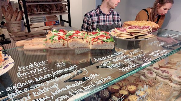 BIG BEAR BAKERY - Updated June 2024 - 54 Sinclair Dr, Glasgow, United Kingdom - Bakeries - Phone ...