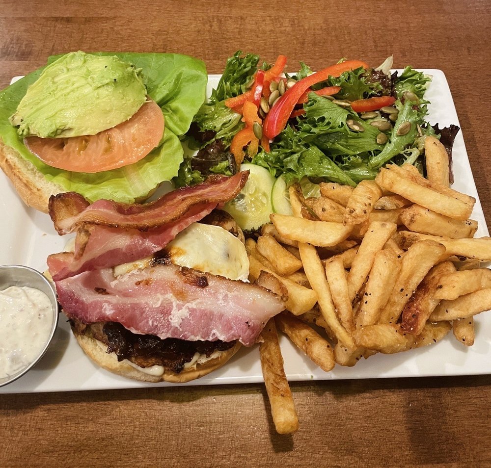 BIN 4 BURGER LOUNGE - Updated March 2025 - 14 Reviews - 102A - 6750 ...