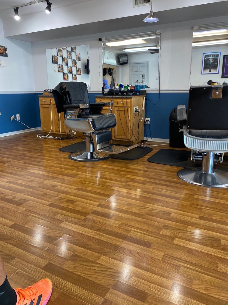 STARTING FIVE BARBERSHOP Updated June 2024 46 Photos 711 N Main starting-five-barbershop-updated-june-2024-46-photos-711-n-main