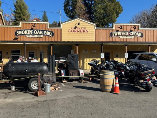 SMOKIN OAK BBQ - Updated October 2025 - 37 Photos & 37 Reviews - 5040 Hwy 140, Mariposa ...