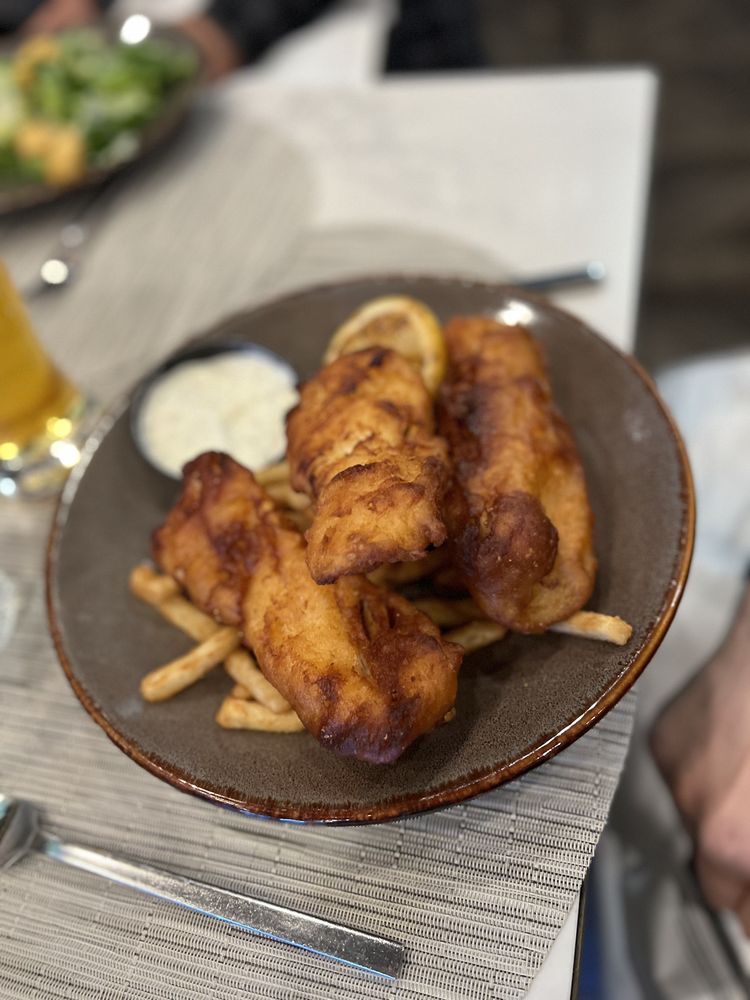 BARON LONG BAR & GRILL - Updated December 2024 - 345 Photos & 115 ...