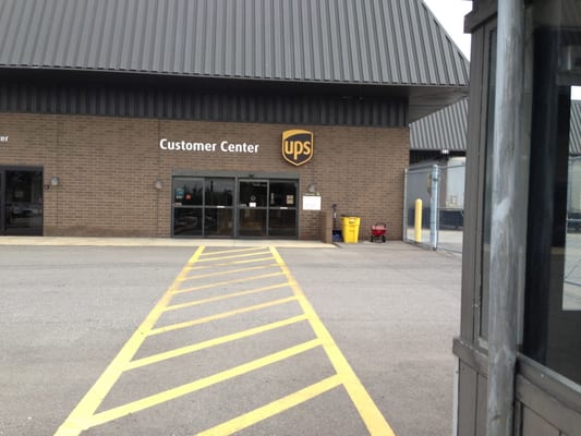 UPS CUSTOMER CENTER - Updated April 2026 - 33 Reviews - 17940 Englewood ...