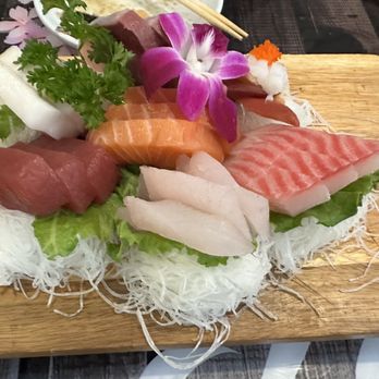 YURAKU JAPANESE RESTAURANT - Updated June 2024 - 2021 Photos & 1442 ...