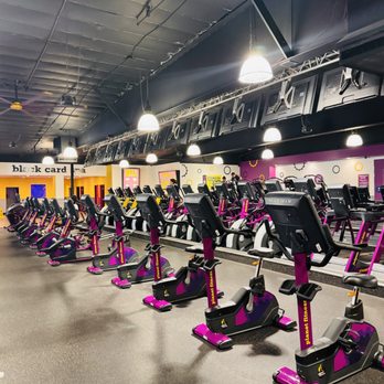 PLANET FITNESS - Updated April 2025 - 54 Photos & 126 Reviews - 4135 ...