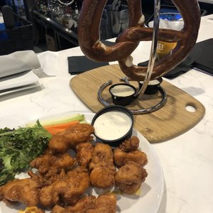 BARRETT’S ALEHOUSE - 94 Photos & 151 Reviews - 674 W Center St, West ...