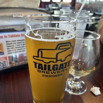 TAILGATE BREWERY MURFREESBORO - Updated September 2024 - 41 Photos & 19 Reviews - 210 Stones ...
