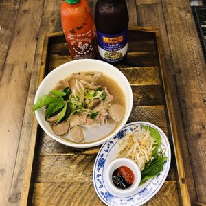 PHO 501 - Updated December 2025 - 510 Photos & 522 Reviews - 501 Main ...