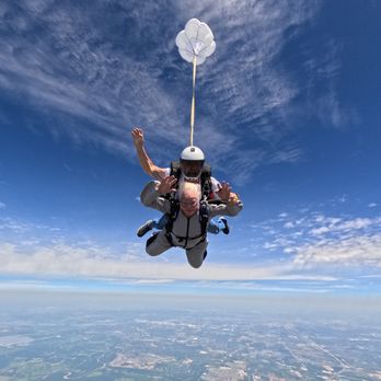 SKYDIVE SPACELAND - HOUSTON - Updated May 2025 - 290 Photos & 215 ...