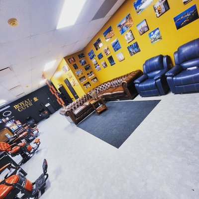 ROYAL CUTS BARBER SHOP - Updated September 2025 - 2709 Murray Ave ...