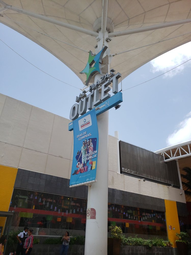 LAS PLAZAS OUTLET - 63 Photos & 33 Reviews - Shopping Centers - Av ...