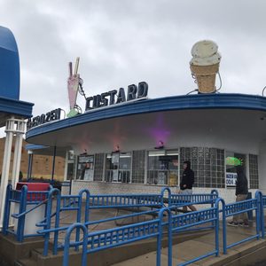 SILVER DIPPER ICE CREAM - 48 Photos & 77 Reviews - Ice Cream & Frozen ...