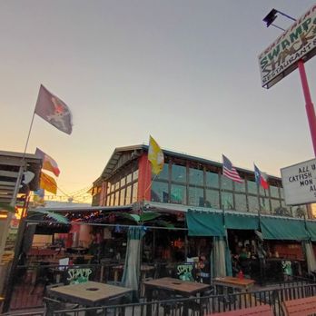 CRAZY ALAN’S SWAMP SHACK - Updated June 2024 - 472 Photos & 555 Reviews ...