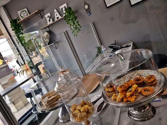 SIMIT HOUSE TURKISH BAKERY - Updated August 2024 - 41 Photos & 13 ...