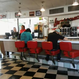 HURRICANE’S RESTAURANT & DRIVE-IN - Updated December 2025 - 152 Photos ...