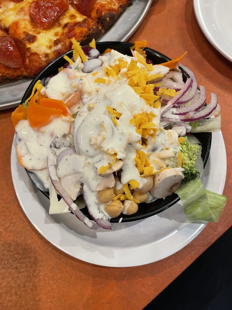 TOPPERS PIZZA PLACE - $$ - 285 Photos & 356 Reviews - 111 E Gonzales Rd ...