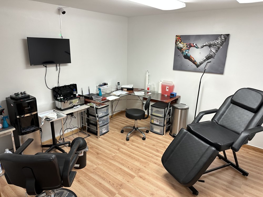 INFINITE INK SHOP - Updated December 2025 - 23 Photos - 120 Henry Dr ...