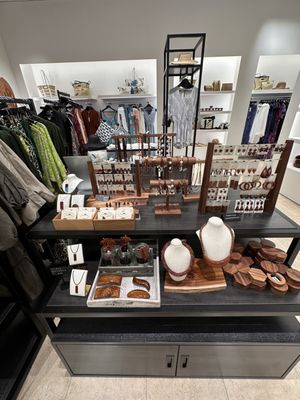 KOA WOOD RANCH - Updated January 2026 - 12 Photos - 2330 Kalākaua Ave ...