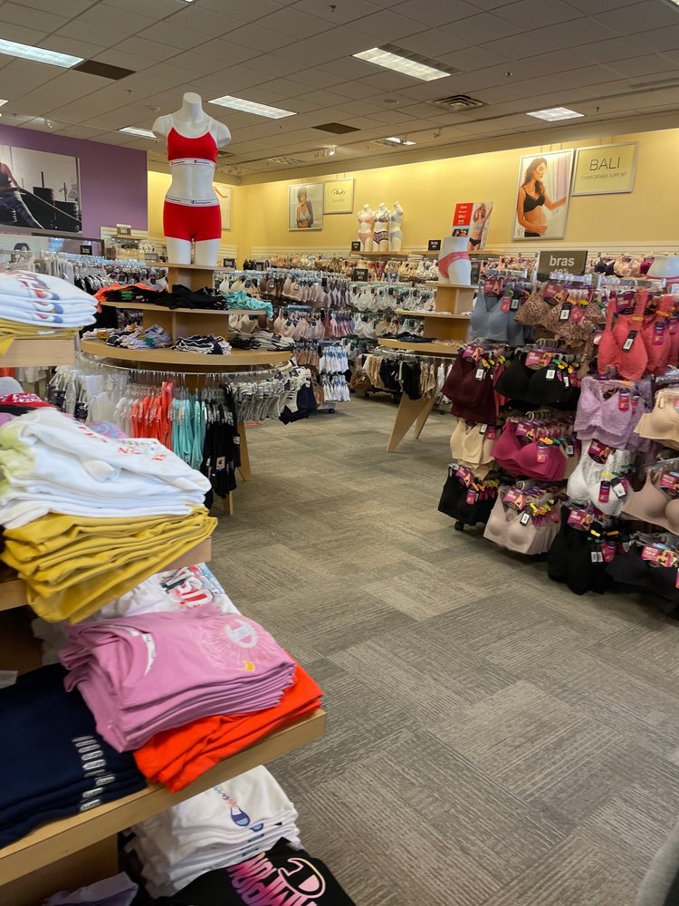 HANES OUTLET - Updated April 2025 - 21311 Nebraska Crossing Dr, Gretna ...