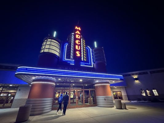 MARCUS POINT CINEMA - Updated December 2025 - 51 Photos & 137 Reviews ...