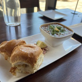 HONEST RESTAURANT - Updated November 2024 - 128 Photos & 97 Reviews ...