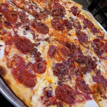 RED DEVIL ITALIAN RESTAURANT & PIZZERIA - Updated December 2024 - 451 ...