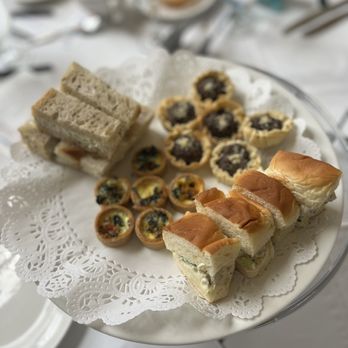 EDGEWORTH CLUB - Updated January 2026 - 18 Photos - 511 East Dr ...