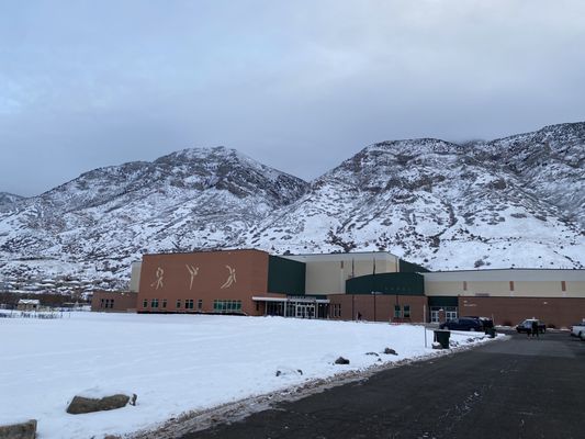 PEAKS ICE ARENA - Updated April 2025 - 53 Photos & 24 Reviews - 100 N ...