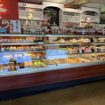 ALPINE PASTRY & CAKES - Updated October 2025 - 922 Photos & 894 Reviews ...