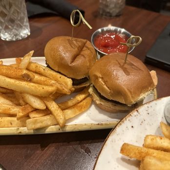 HAVANA CIGAR LOUNGE - Updated January 2025 - 137 Photos & 95 Reviews ...