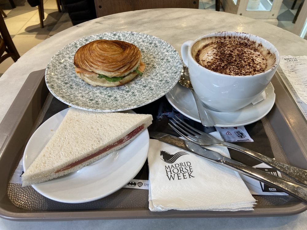 RODILLA CALLAO - Updated December 2025 - 21 Photos - Calle Preciados ...