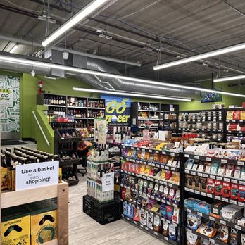 GO GROCER - MILWAUKEE - Updated December 2025 - 26 Photos & 10 Reviews ...