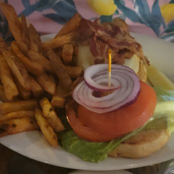 RICHARD’S PUB - Updated July 2024 - 103 Photos & 174 Reviews - 3347 S ...