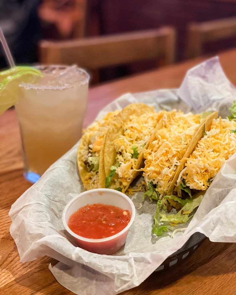 FIDDLESTICKS BAR AND GRILL - 66 Photos & 140 Reviews - 10815 W Jewell ...