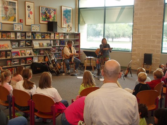 SAN MARCOS PUBLIC LIBRARY - Updated November 2025 - 28 Photos & 15 ...