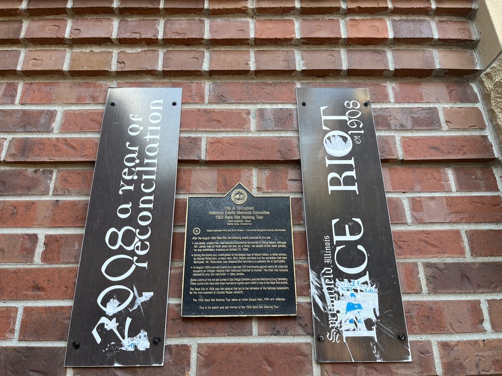 OLD STATE CAPITOL - Updated October 2025 - 13 Photos - 6th & Adams St ...