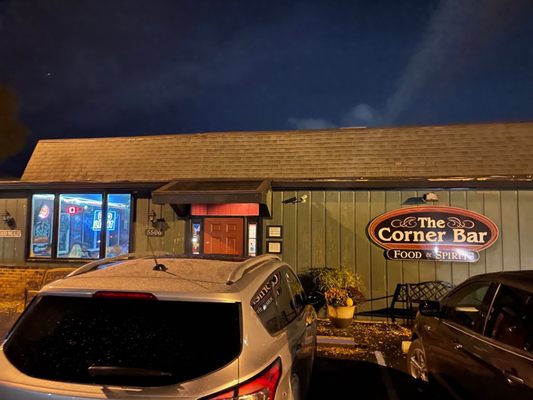 THE CORNER BAR - Updated October 2025 - 128 Photos & 68 Reviews - 5506 ...