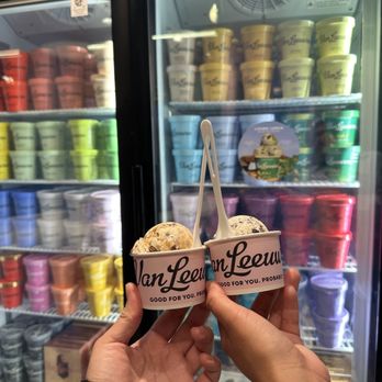 VAN LEEUWEN ICE CREAM - LONG BEACH - Updated June 2024 - 216 Photos ...