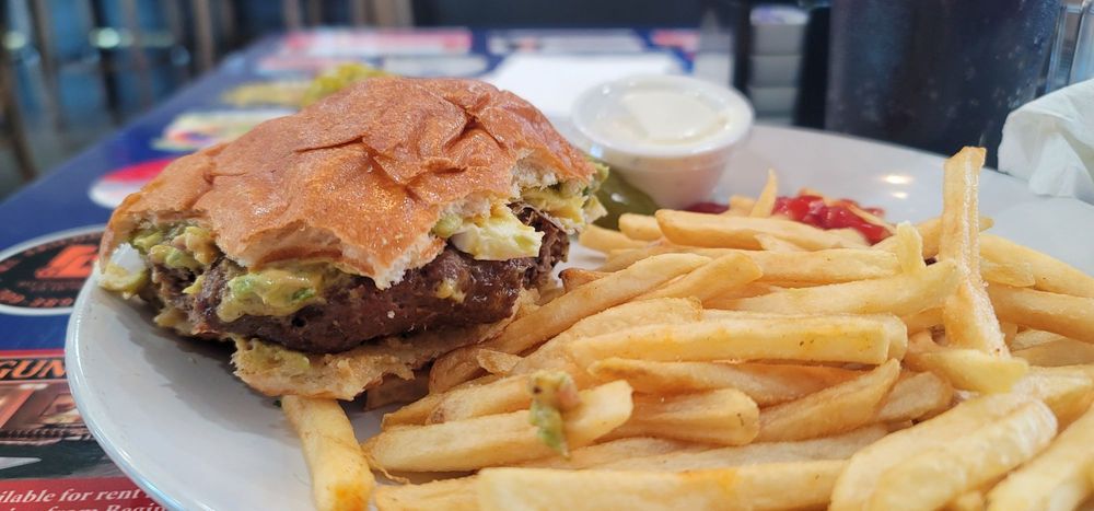 YOSEMITE STATION - Updated October 2025 - 46 Photos & 86 Reviews - 125 ...