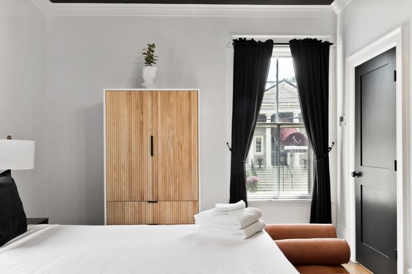 THE COACH HOUSE - Updated September 2025 - 71 Photos & 27 Reviews - 284 ...