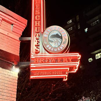DESCHUTES BREWERY PORTLAND PUBLIC HOUSE - Updated April 2025 - 5330 ...