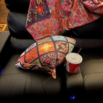 AMC PERU MALL 8 - Updated October 2025 - 21 Photos & 28 Reviews - 3940 ...