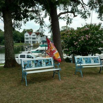 BLUE FISH PUB - Updated October 2025 - 255 Alexander Ln, Solomons ...